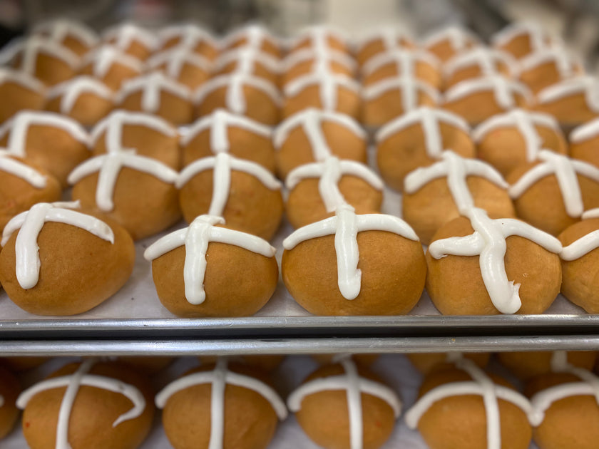 Hot Cross Buns (6 Pieces) – Nonna Randazzo's Bakery